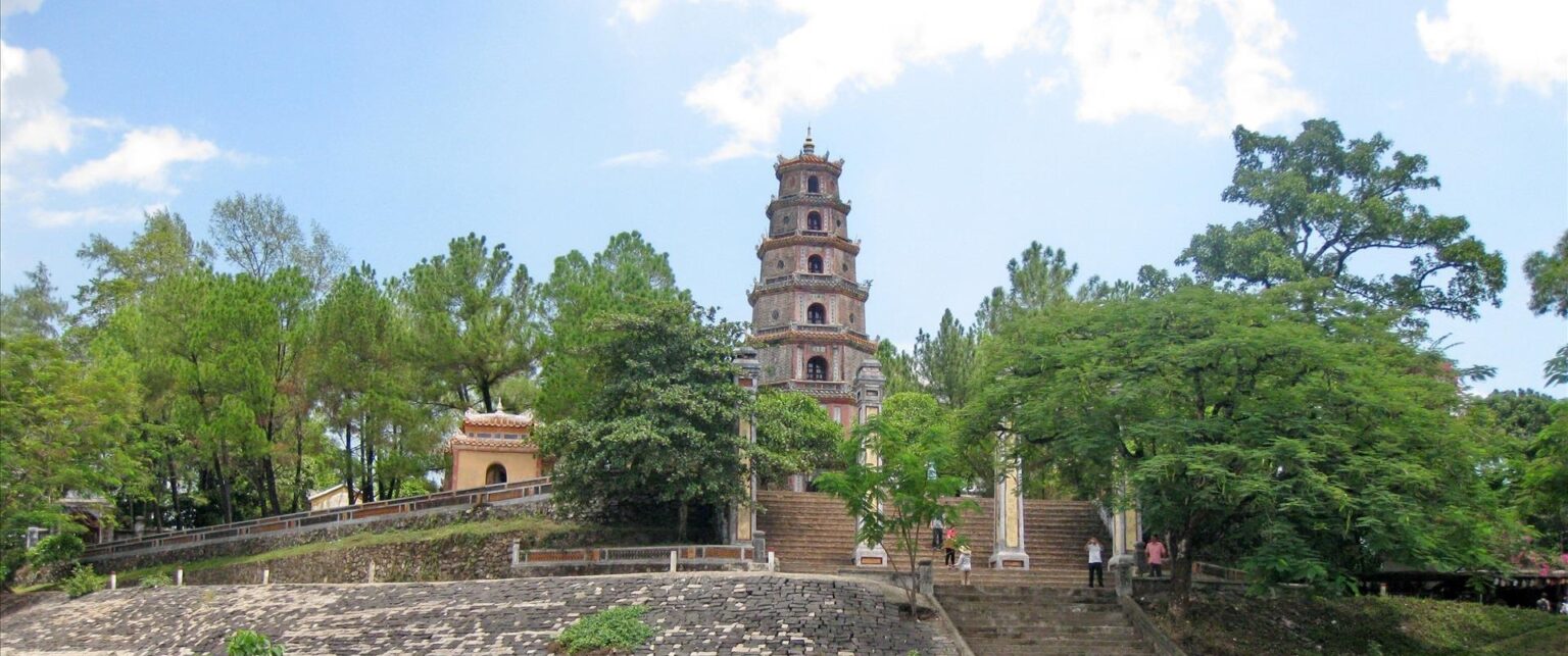 Chùa Thiên Mụ - Du lịch Lê Gia